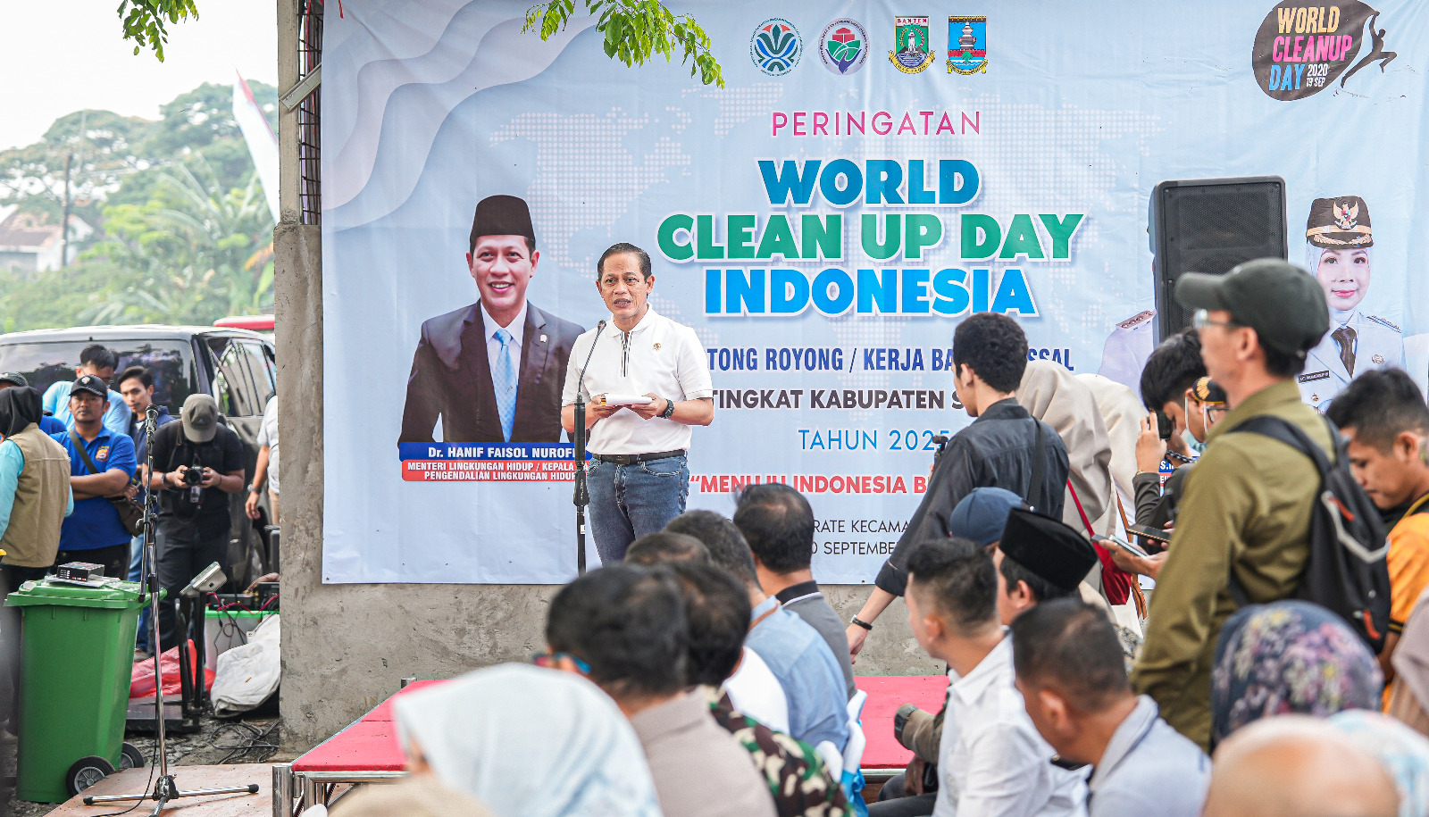 World Cleanup Day 2025: Menteri LH Tegaskan Atasi Sampah dari Hulu | Kementerian Lingkungan ...