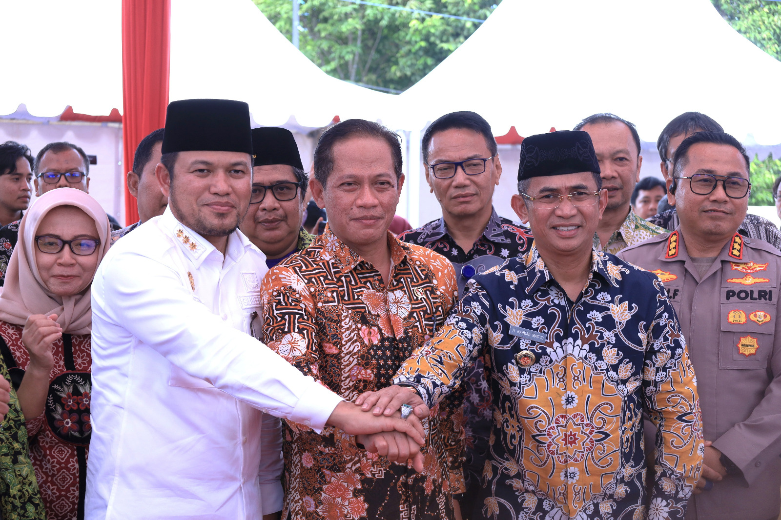 Menteri Hanif Optimalkan Pengendalian Lingkungan: Aksi Tegas Kendalikan ...